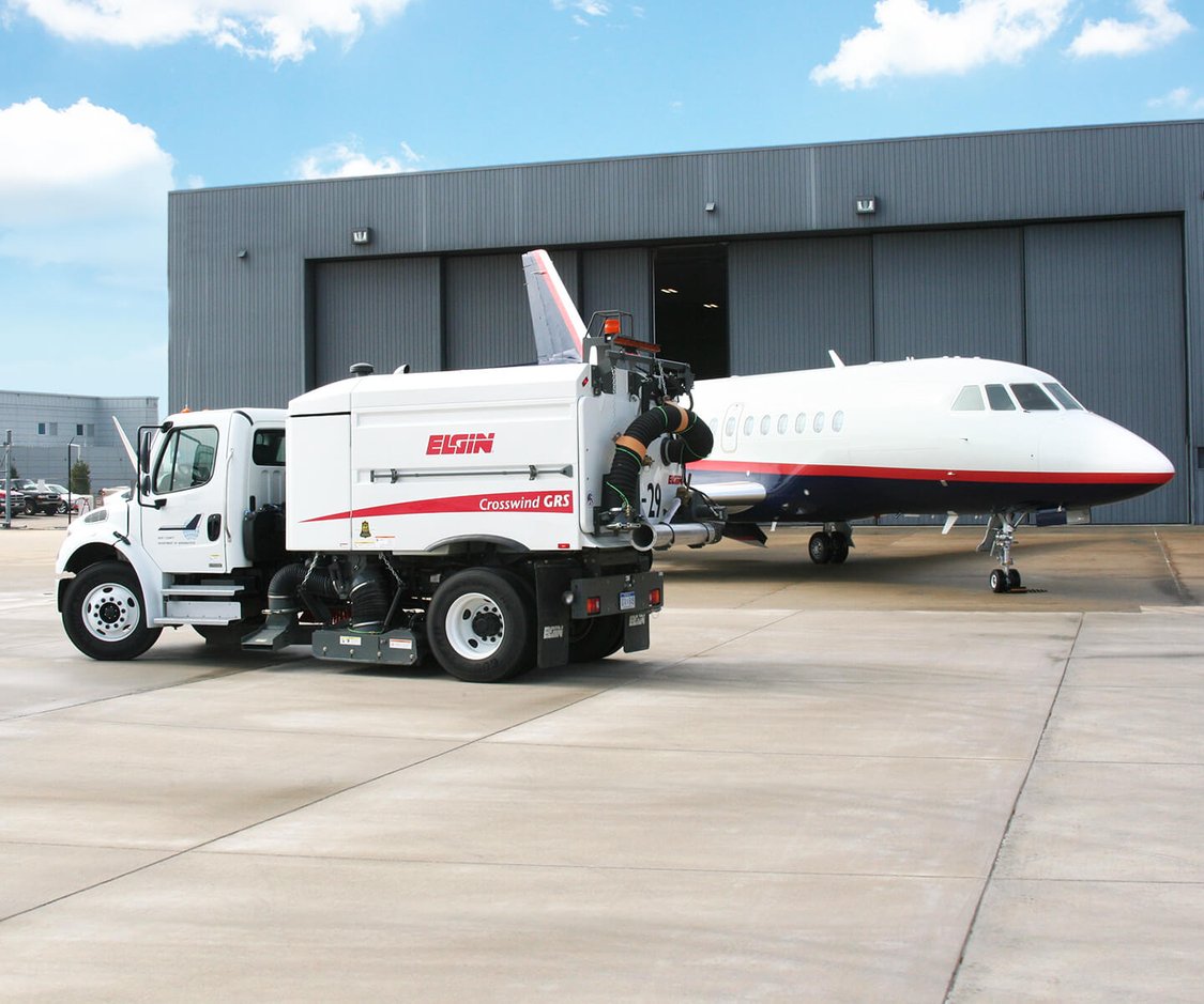 Crosswind1 Regenerative Air Sweeper | Crosswind Technology